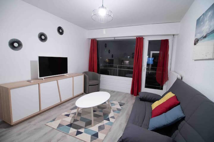 T2, Parking Gratuit, 2 Balcons - Annemasse
