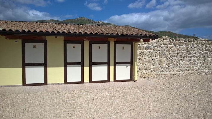 Area Di Sosta Per Camper Campeggio - Sicilia