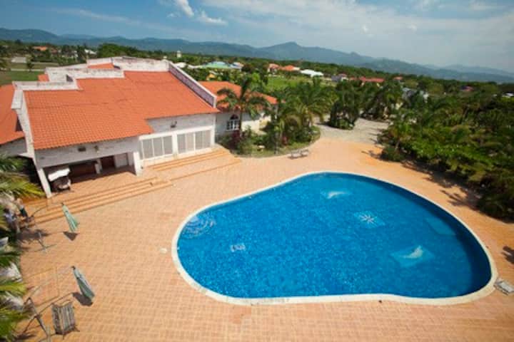 22 Guests Giant Luxury Beach House Villa_tela - Tela