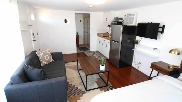 Guesthouse North Of Downtown Phoenix Coronado - Phoenix, AZ