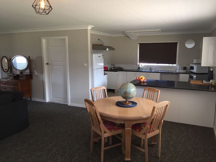 6 Best Cabins Near Orange, New South Wales, Australia - Updated 2025 ...