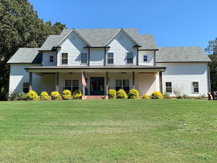 Large Country Home Near Ole Miss Campus - Oxford