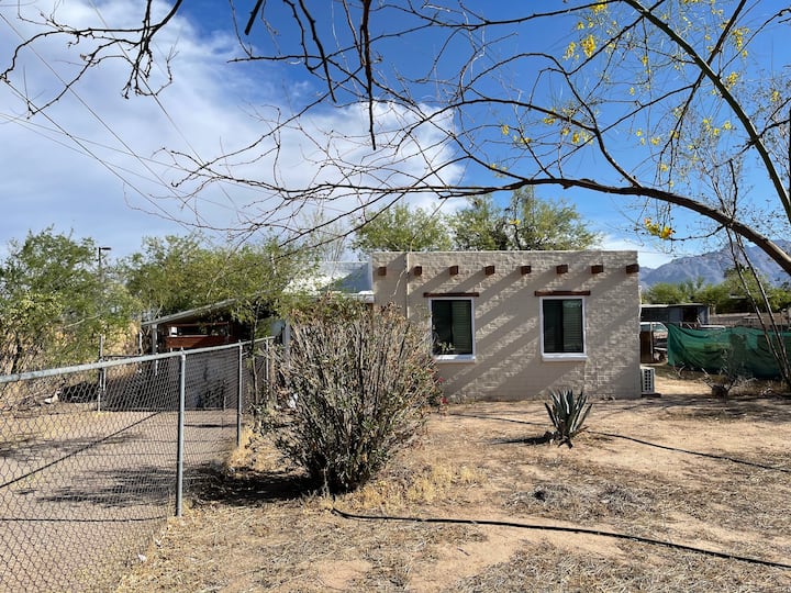 A Renovated Old Pueblo House - Catalina Foothills, AZ