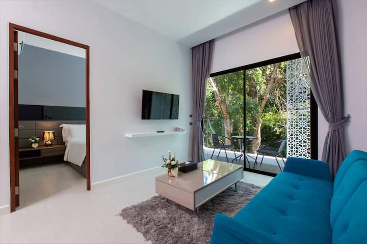 Tropical Suite · A Modern & Homely Utopia Suite Near Naiharn Beach - Phuket