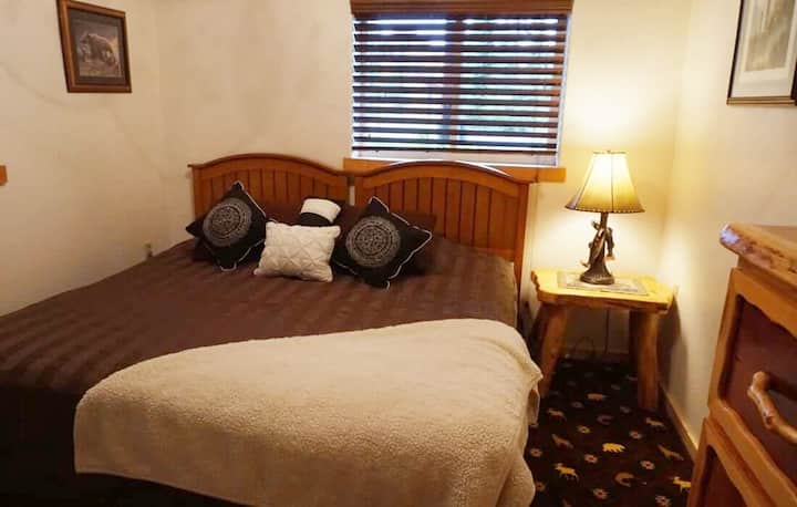 Grizzly Den-two Bedroom Chalet - Kenai, AK