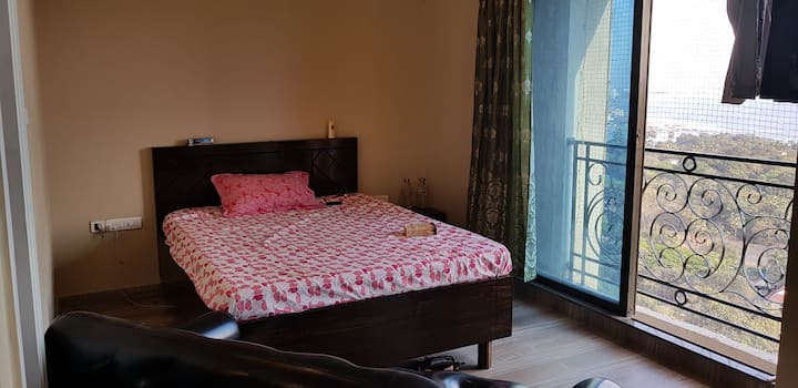Fully Furnished Sea Facing Flat. - Mumbai