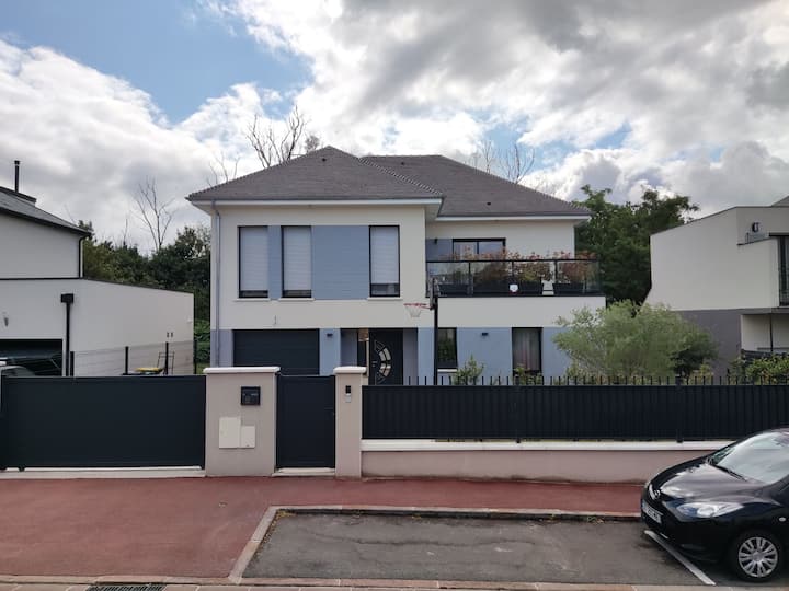 Jeux Olympiques 2024 Maison Moderne 5 Chambres - L'Isle-Adam