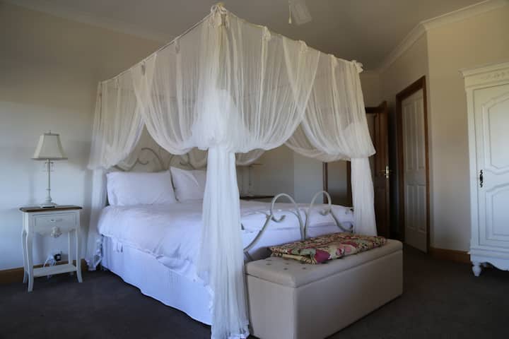 Bellbirdhill Bed & Breakfast - Spa Room (No Pets) - Wingham