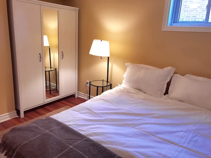 Boutique Suite - Walk To Western And Hospitals - London, Ontario