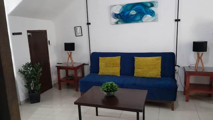 Casa Zarco: Limpia/wifi/centrica/estacionamiento - Guadalajara