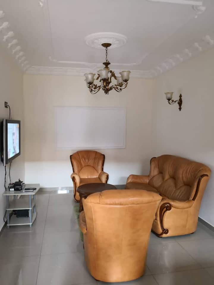 Studio Moderne Meublé Full Option!! Fougerolle - Yaoundé