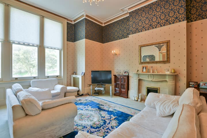 Stunning Regency Seaside Apartment - Brighton and Hove