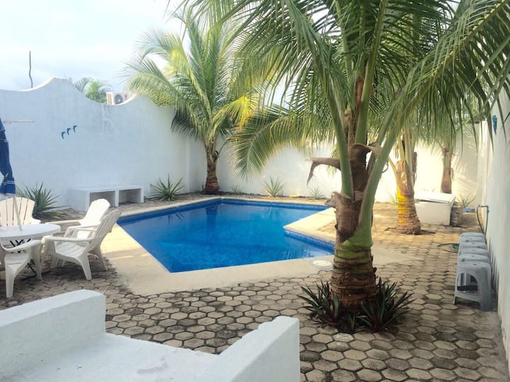 Departamento 1  Con Alberca Solo Para Ti - Manzanillo, Colima, Mexico