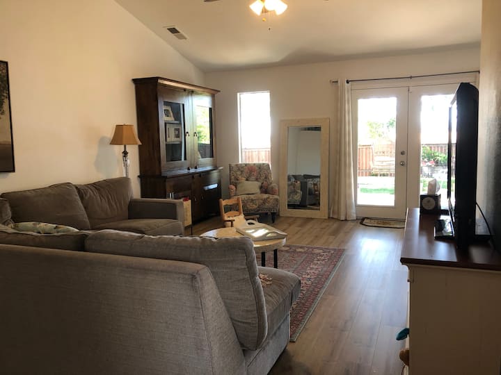 Beautiful Foothill Views And Walking Paths! - Chico, CA