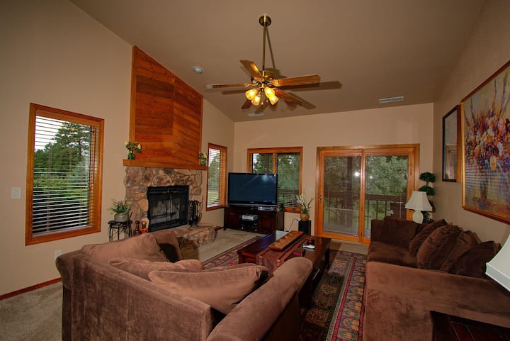Country Club Townhome No Stairs Inside The Home. Next To The Forest Urban Trail. - Flagstaff, AZ