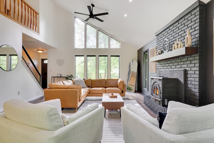 Ev Chg Hottubsauna Relax Retreat Poconos Camelback - Stroudsburg, PA