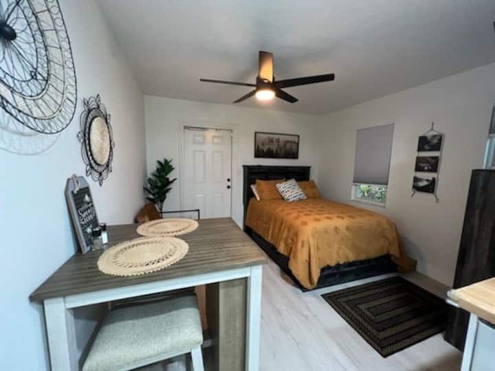“Secluded Guest Suite” - Lakewood Ranch