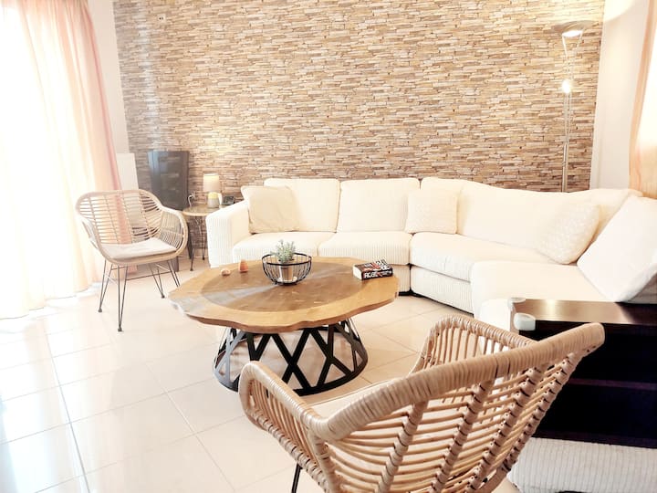 Home Sweet Home (2) Naxos Town ( Chora ) - Naxos