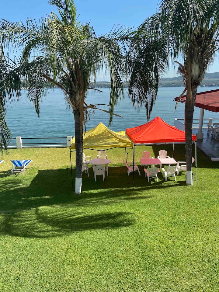 Finca La Chata Teques,amplio Jardín, A Pie De Lago - Tequesquitengo