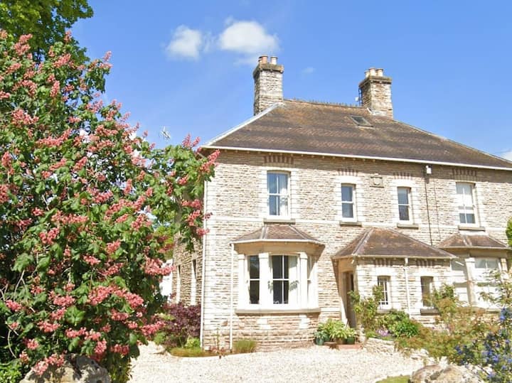 Double Bed At West Mead - Herefordshire