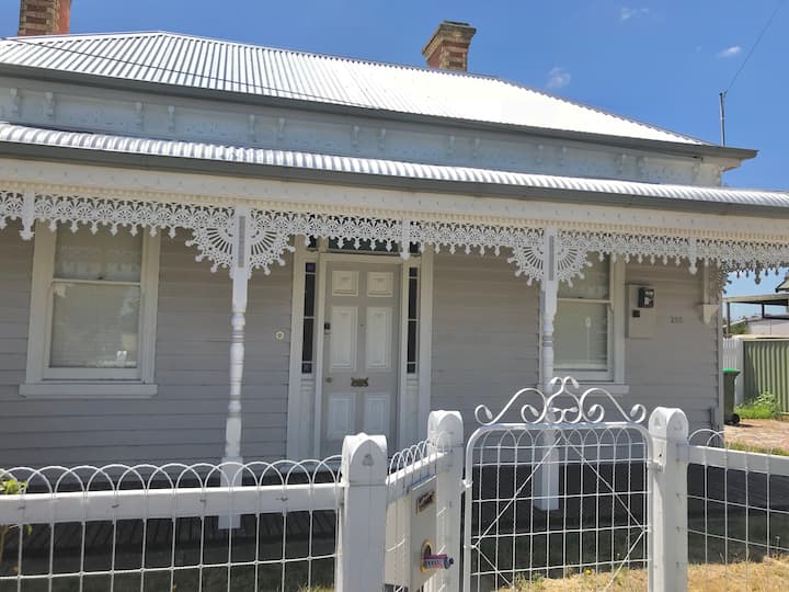 Ballarat Escape - Fernleigh House. - Ballarat
