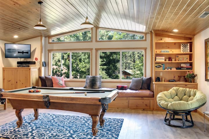 Basecamp: Big Bear | Short Walk To Slopes! - Big Bear Lake, CA