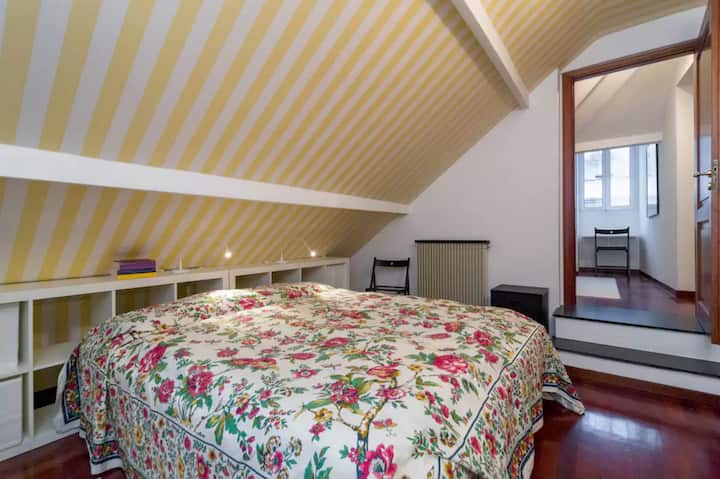 Charming Attic Space In The Heart Of Genoa - Genua