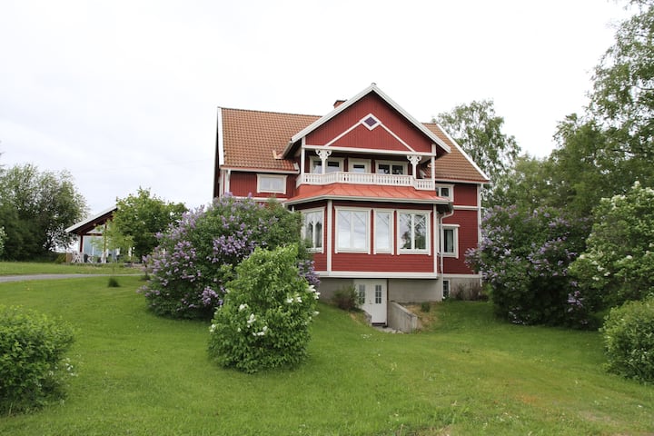 Mysig Lägenhet I Lantligt Hus Nära ÖStersund - Krokom