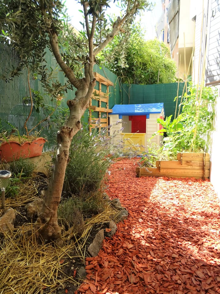 Très Bel Appartement Niçois Avec Jardin-liberation - Nice