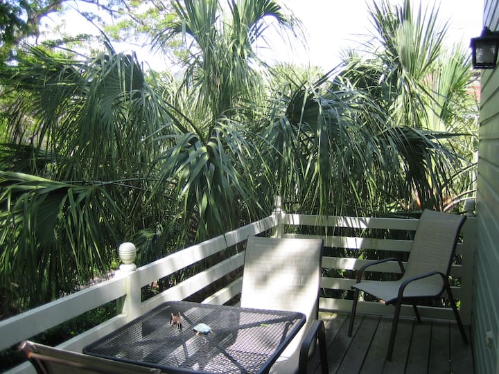 Charming Two Story Carriage House - Charleston, SC