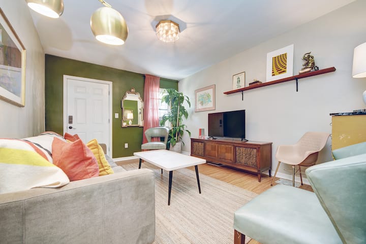 3br Chic Retreat | Fast Wifi | Backyard W/firepit - Pittsburgh, PA