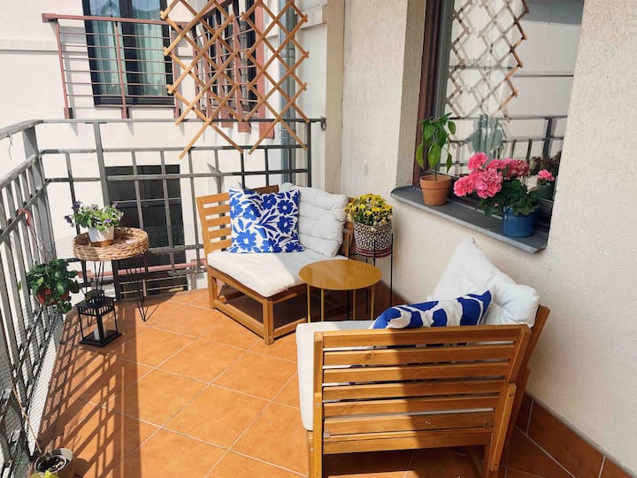 Spacious City Apartment With Balcony - Riga