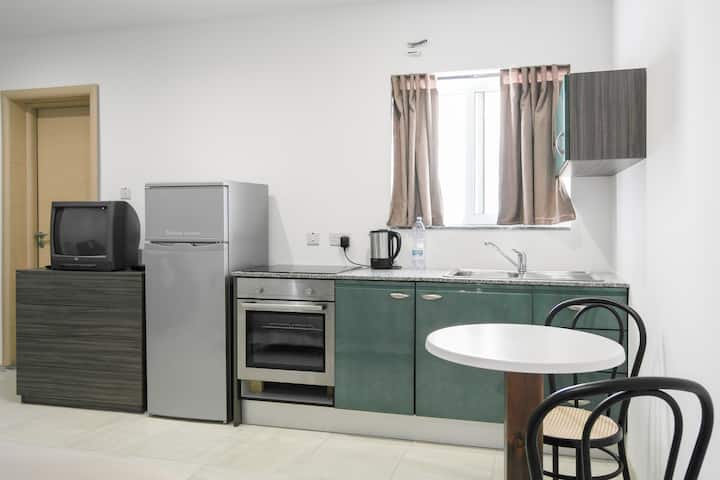 Deluxe Studio Apartment  @ Estrella Lodging - Malta