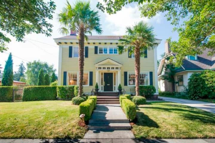 Historic Laurelhurst Residence Extended Stay - Portland, OR