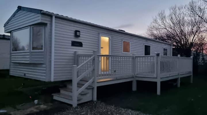 Butterfly Bay - Spacious 3 Bedroom Holiday Home - Hornsea