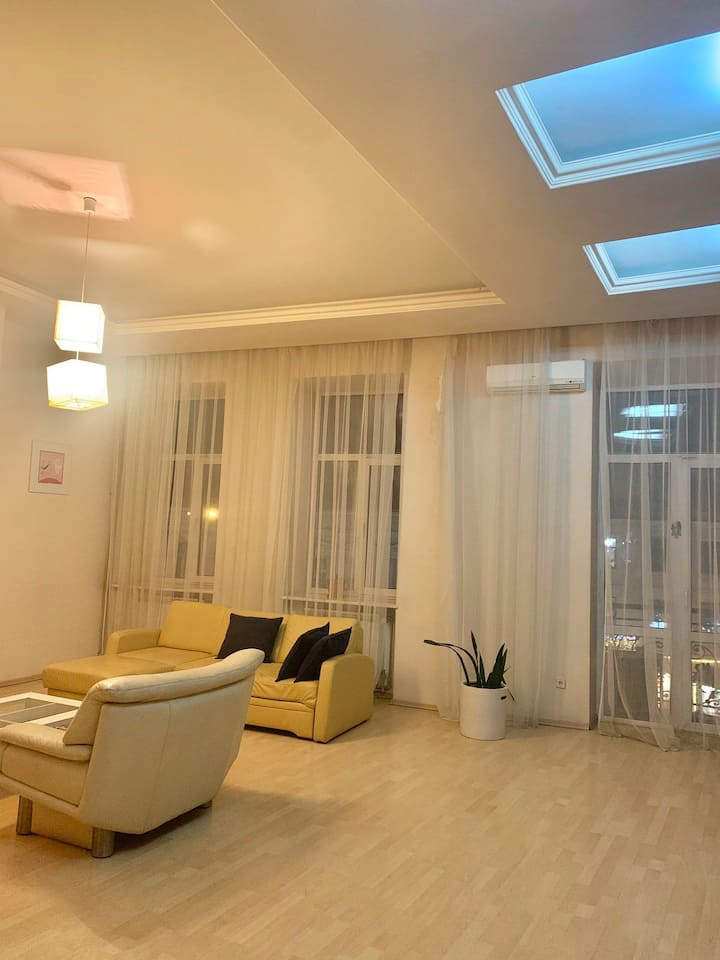 Квартира в центре для большой компании - Львів