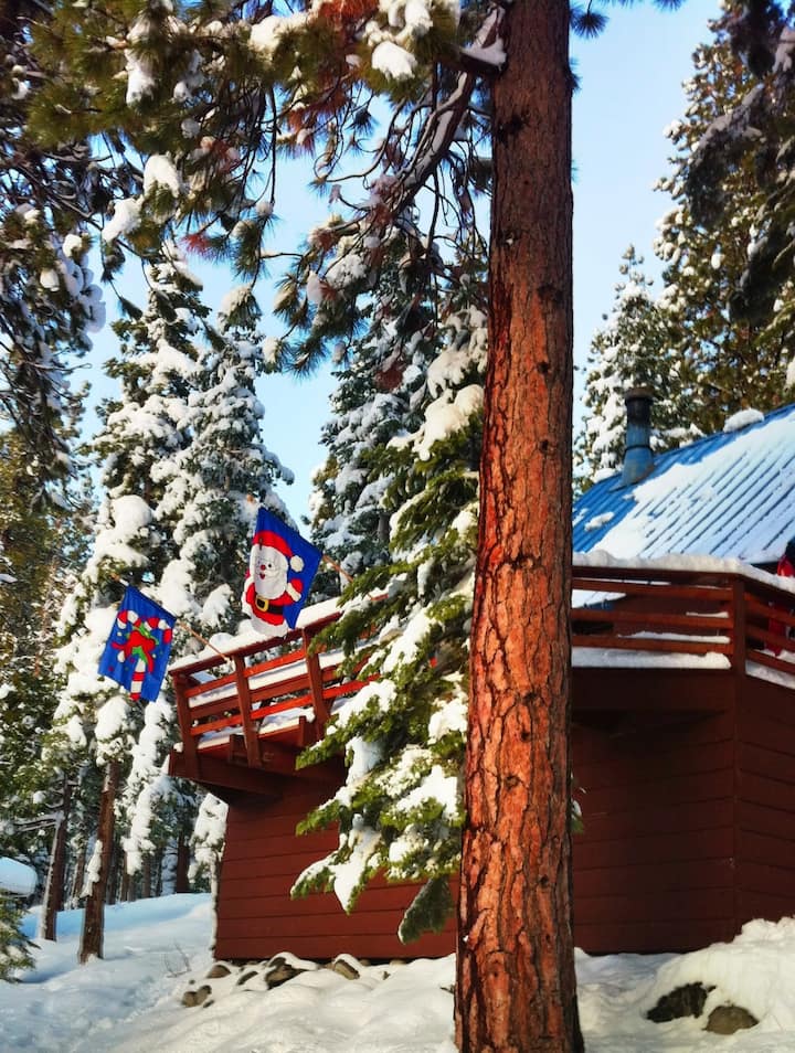 Lovely Lake Tahoe View + Large Deck - Kings Beach