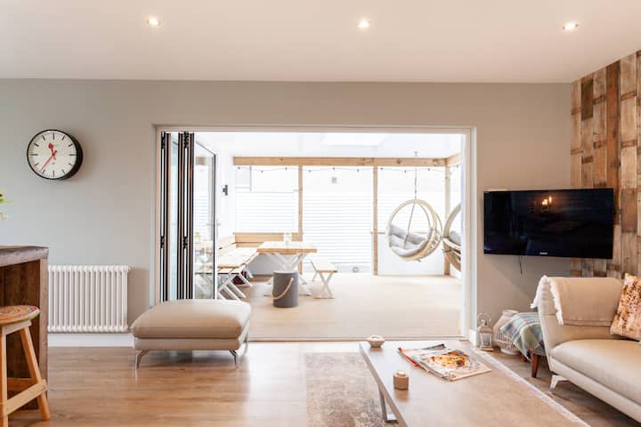 Luxuriously Appointed Bungalow In Portballintrae. - Portballintrae