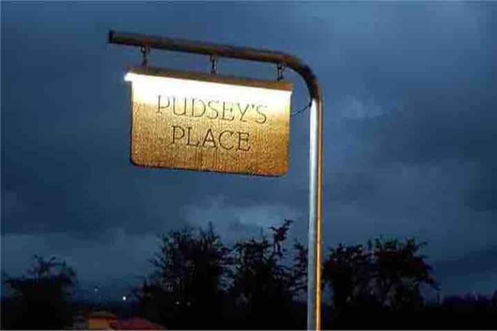 Pudsey’s Place  Rural Setting With Fantastic Views - Killarney