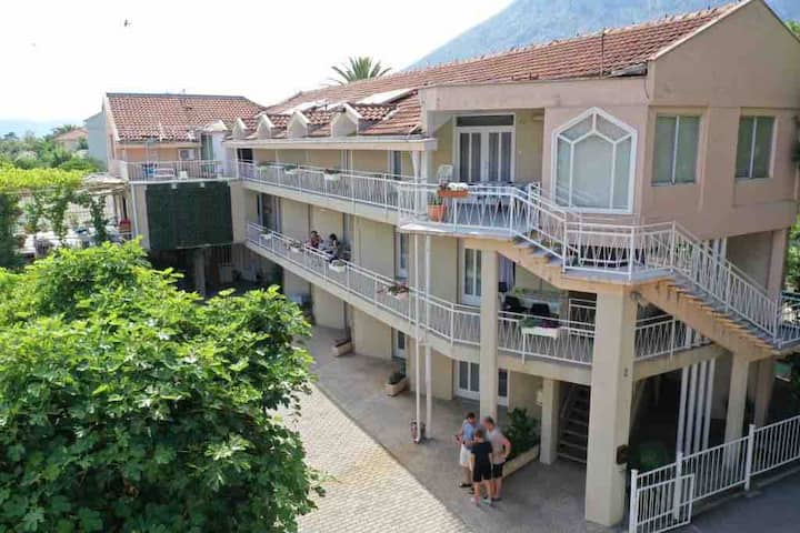 Sun Villa Apartments
A - Trpanj