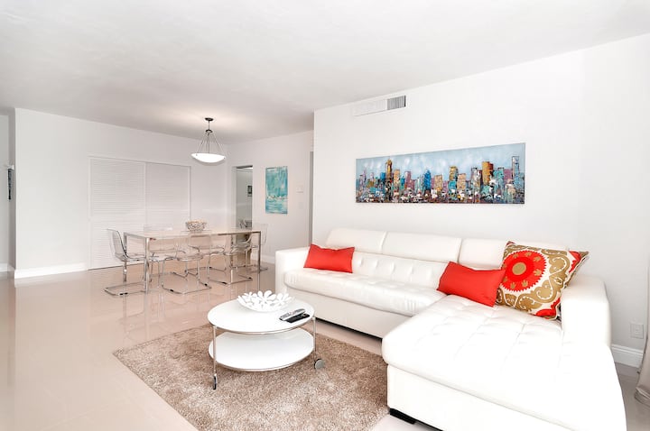 Wonderful Condo On The Beach - 4th Floor - Tides - Hollywood, FL