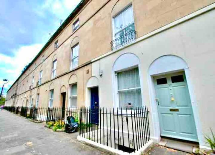 Modern, Stylish Apartment In Central Bath - Bath