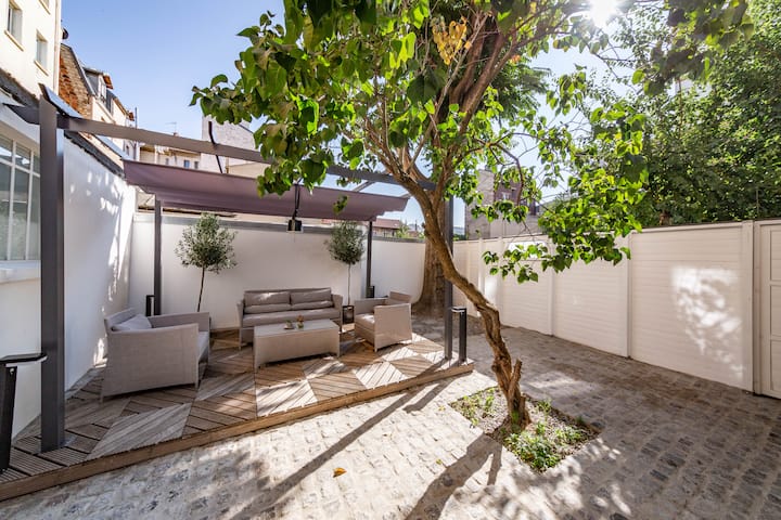 Jolie Petite Maison Avec Jardin Privatif à Paris - Paris
