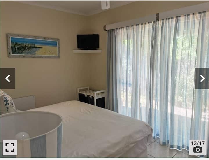 Cozy & Safe On Brighton Dr. - Gqeberha