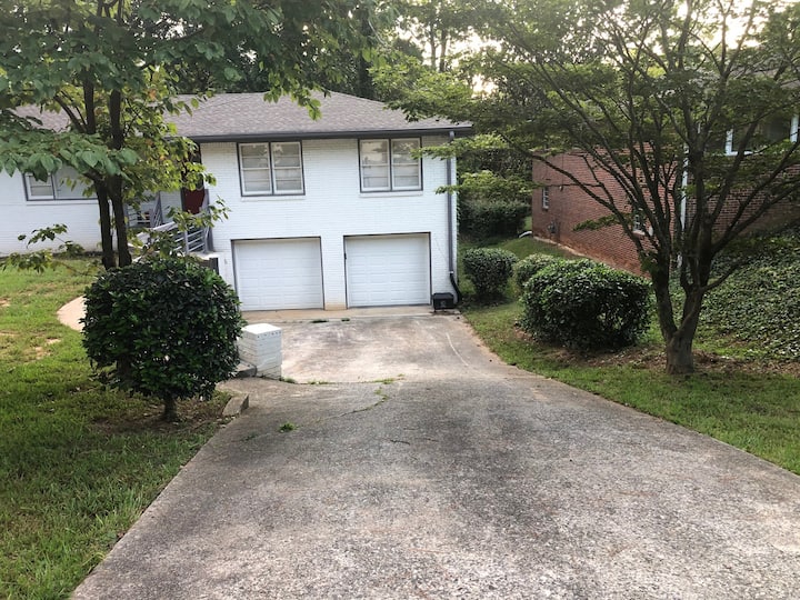 Cute, Clean, Quiet, And Cozy Basement Unit - Atlanta, GA