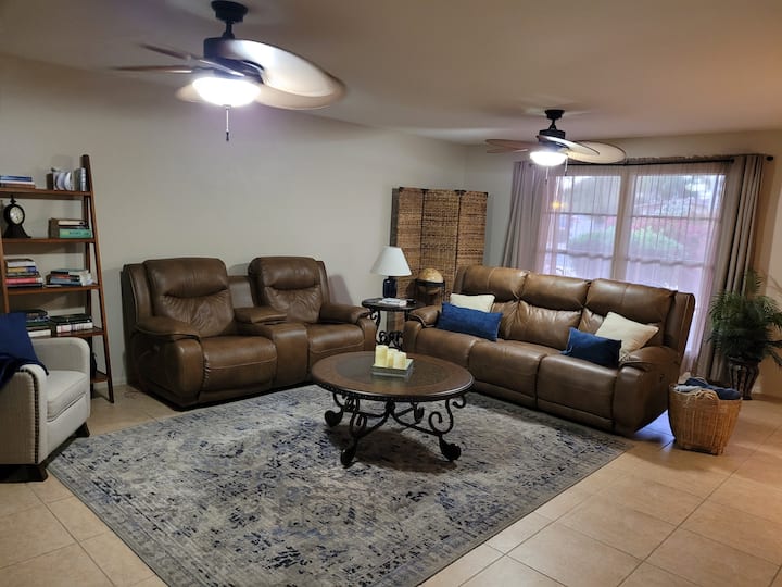 *Condo, Age 55+, 2 Bed, 2 Bath, W/d, Ac, Garage - Peoria, AZ