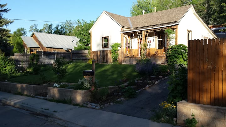 Delightful Cottage - Durango, CO