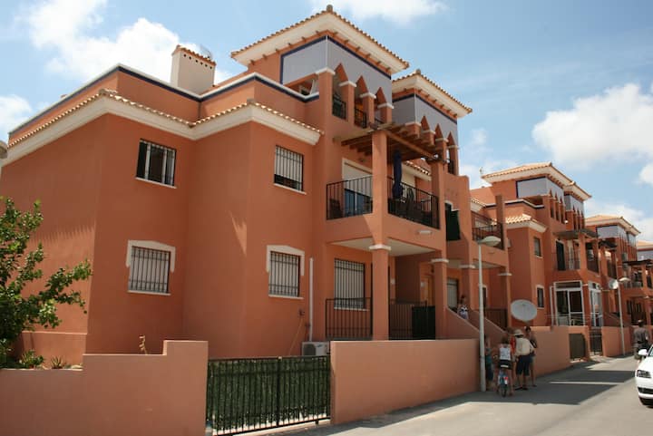 Very Quiet And Cozy Duplex Apartment Playaflamenca - España