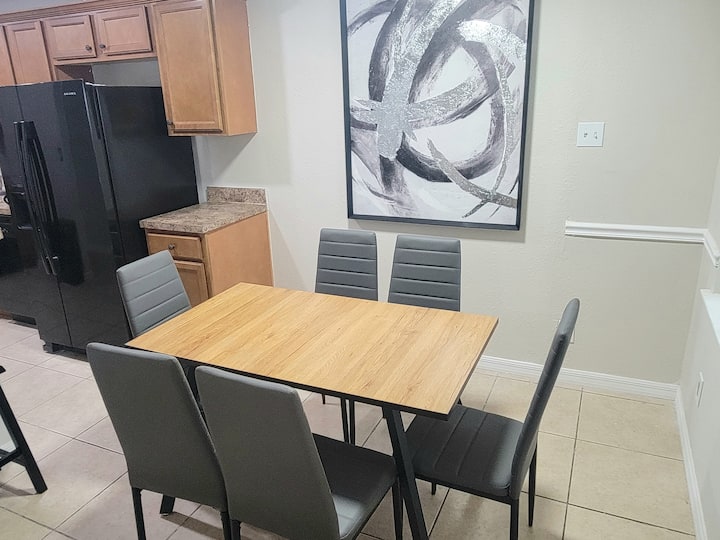 Aeronautical Abode 6 Min To Mco - No Cleaning Fee - Orlando, FL