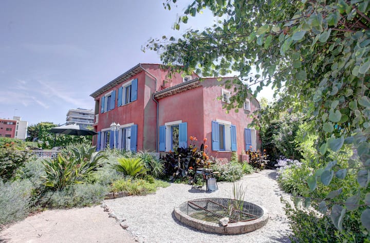 Antibes: Villa Face Mer 5ch 10pers+jardin+2parking - アンティーブ